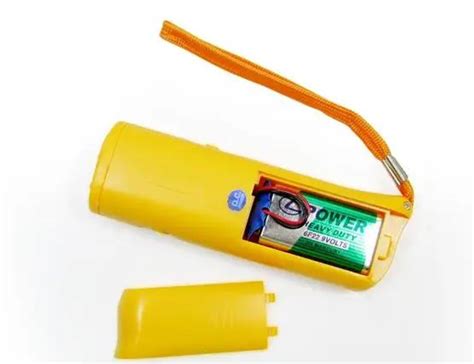 Ультразвуковой отпугиватель от собак Inter Safe Ad 100 профессиональный с фонариком функция