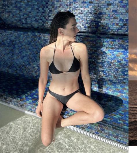 10 Hot Sexy Ayootita Bikini Pics