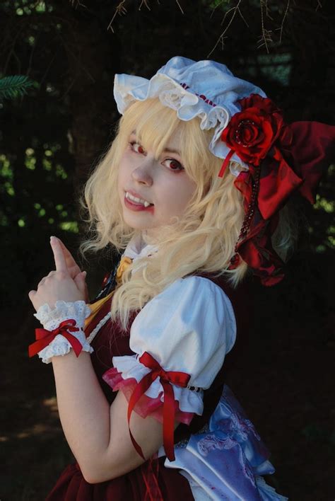 Touhou Flandre Cosplay