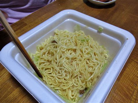 価格com サンヨー食品 サッポロ一番 塩カルビ味焼そば フンドーキン青柚子こしょう風味 100g ×12食 あずたろうさんのレビュー