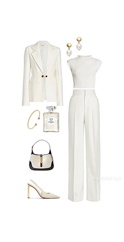 Pin Su Dressroom Idee Vestito Abiti Chic Di Moda
