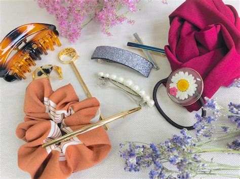 100円とは思えない！？「セリア」で揃う夏を感じるヘアアクセ10選 Locari（ロカリ）