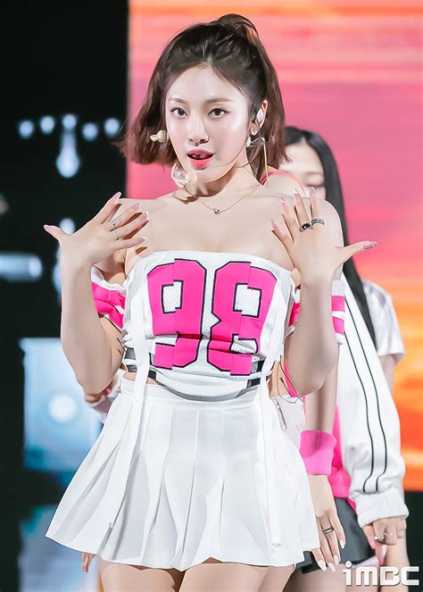 [움짤] 에스파 닝닝 윈터 카리나 지젤 핑크 Spicy~