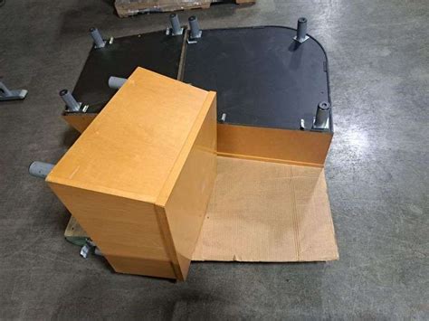 3pcs Assorted Side Lobby Tables Sierra Auction Management Inc