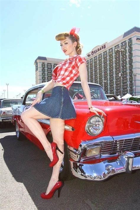 Pin by 宇野秋晴 on ベリグーな構図 Pin up outfits Vintage photoshoot Pinup poses
