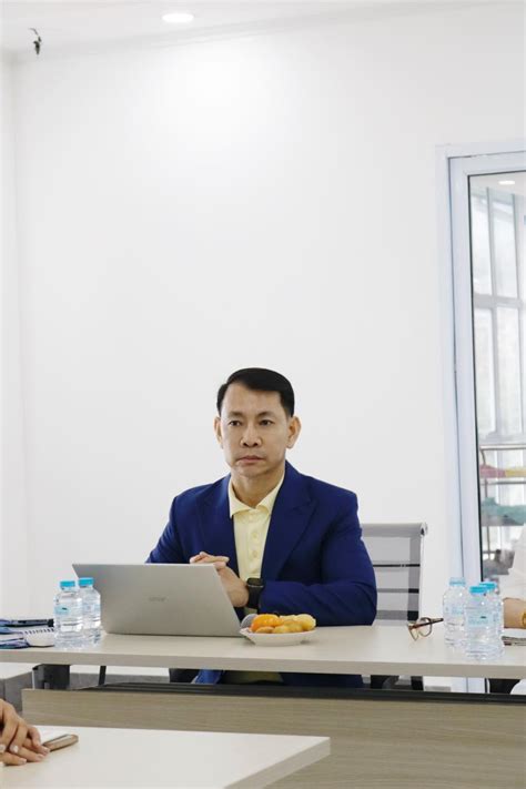 ສະຖາບັນການເງິ ສະຖາບັນການເງິນຈຸລະພາກ ທີ່ຮັບເງິນຝາກ ຈຳປາລາວ