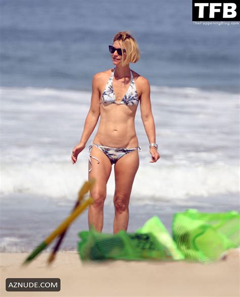 Claire Danes Sexy Seen Showing Off Her Fit Physique On The Beach In