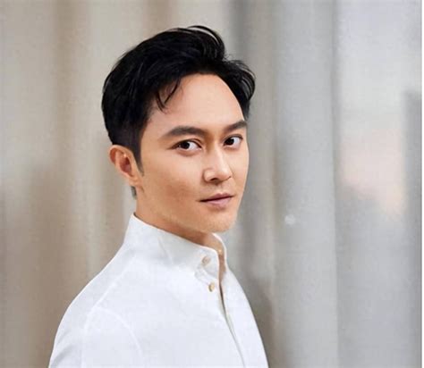 官方终于出手了！张智霖被带走调查，奢靡生活曝光床单都是爱马仕