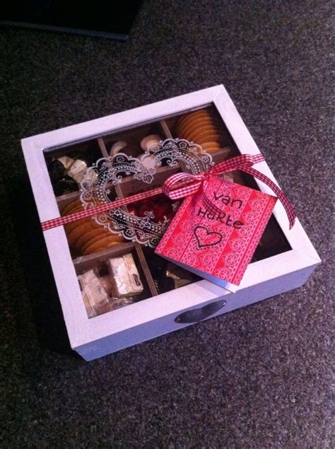 Theedoos Gevuld Met Lekkers Als Verjaardagskado Geschenk Geld Zelf