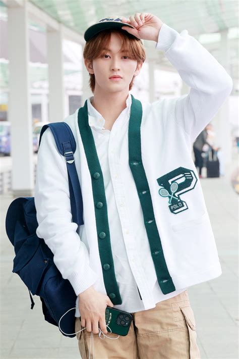 Nct 마크 공항패션 훈훈한 남친 룩 패션서울