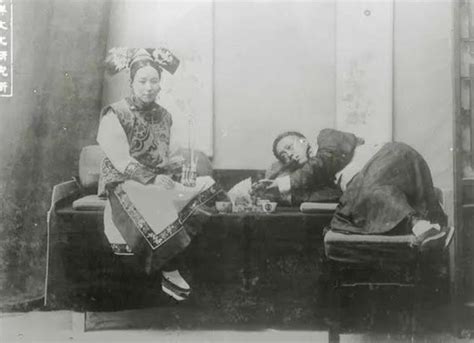 看看晚清八旗纨绔子弟怎么炫富？抽大烟玩鹰喝花酒 搜狐大视野 搜狐新闻