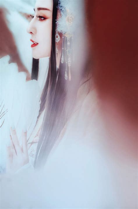 美女拍摄狐妖写真撞脸范冰冰 不仔细看还真以为是范冰冰范冰冰狐妖撞脸新浪新闻