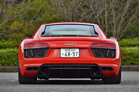 【スポーツカー写真館】vol013 アウディのミッドシップ4wdスポーツ、r8は第2世代へ進化！ Webモーターマガジン