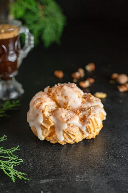 Premium Photo Choux Pastry Creamy Filling Mascarpone Vanilla Cream