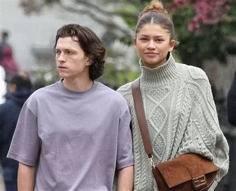 Rộ Tin Người Nhện Tom Holland Và Bạn Gái Zendaya đã đính Hôn