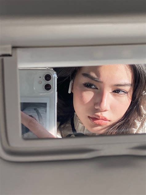 Selfie In The Car🤍 Photo Visage Photo Profil Idée Photo Insta