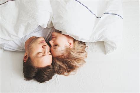 Durmiendo Hombres Imagen De Archivo Imagen De Asunto