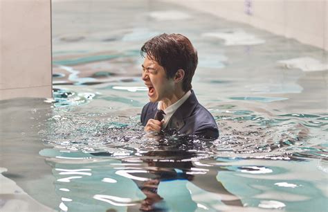 Netflix《精神病房也會迎來清晨》給我們的8個反思：我們每個人都往返於正常和反常之間。