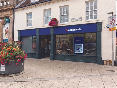 Bank Branch Closure Update Lloyds Banking Group To Shut Down Huge