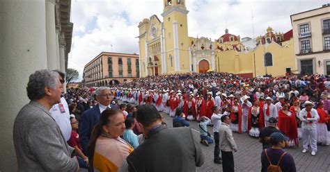 Bailarines De Veracruz Rompen Récord Bailando La Bamba Publimetro México
