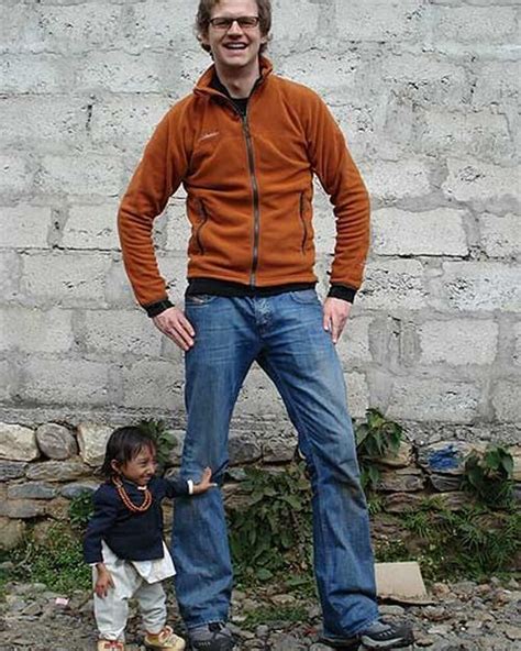 The Worlds Smallest Man 14 Pics
