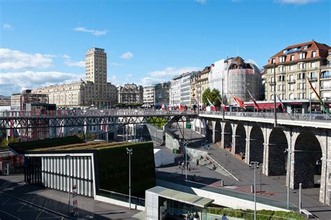 Venir à Lausanne Rue De Bourg And Saint François