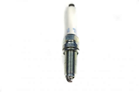 ILKFR8BG Свеча зажигания Geely Coolray SX11LA 1,5T 2036512100 Двигатель ...