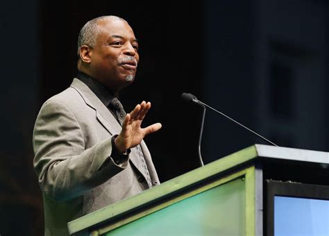 ‘jeopardy Levar Burton Will Host Will He Replace Alex Trebek