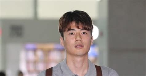 무릎 수술 기성용 출국