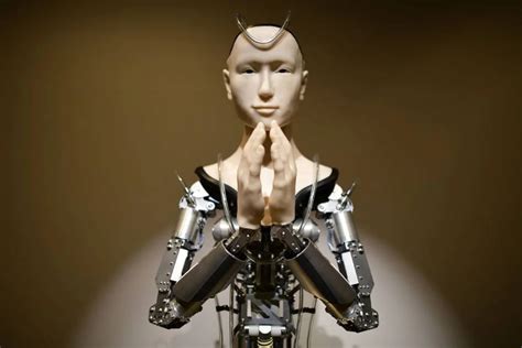 Conoce A Mindar El Sacerdote Robot Que Predica El Budismo En Japón