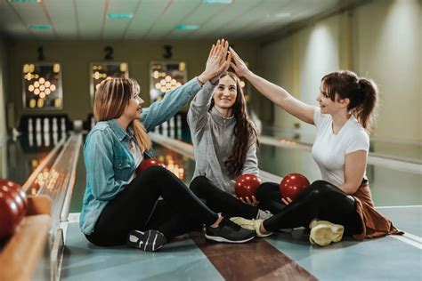 23 Perfect Party Games For A Fabulous Girls Night Party And Beyond