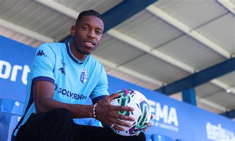 وینگر سابق سن اتین به پرسپولیس لینک شد طرفداری