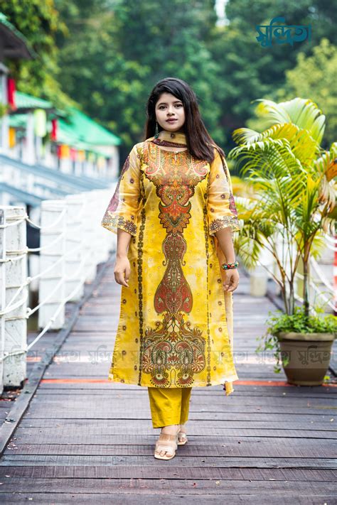 Shundrita সুন্দ্রিতা Added A Shundrita সুন্দ্রিতা