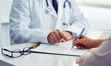 商保過時、健保丟包，斷癌友生路！健保署籌設百億基金可解決問題嗎？ 康健雜誌