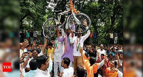 Hike In Petrol Taxi Drivers Join Congress Protest Against Hike In