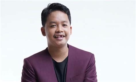 Dustin Tiffani Biodata Profil Fakta Umur Agama Pacar Karier
