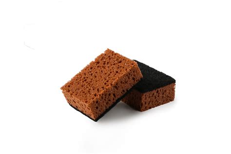 흰색 배경에 격리된 설거지를 위한 두 개의 갈색 주방 식기 세척 스폰지 잘라냅니다 청소 가정 개념 0명에 대한 스톡 사진 및 기타 이미지 Istock