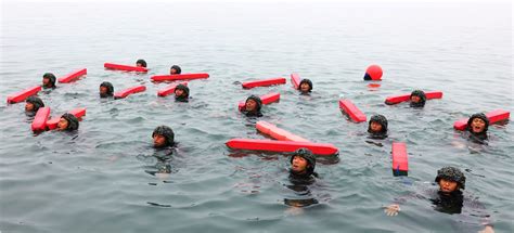 A Look Inside Taiwans Brutal Arp Navy Frogman Program