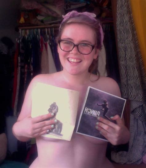 Nude Bloggers With Records