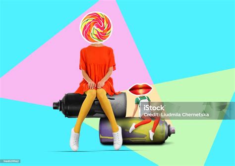 캔디 여자와 그녀의 입술 머리 친구는 화려한 배경에 스프레이 페인트 캔에 있습니다 여름 파티 개념입니다 세련된 크리에이티브