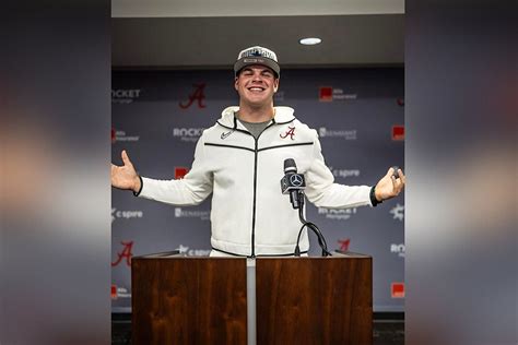 Four Star Offensive Lineman Commits To Alabama