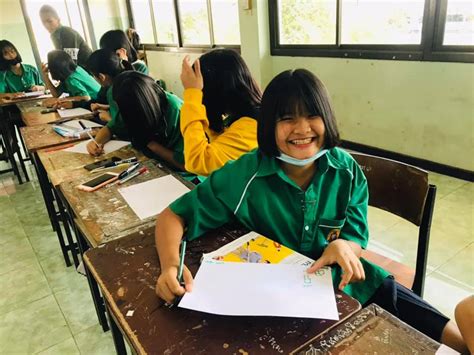 พี่นักเรียน 1 1 In Class By Krukritsana