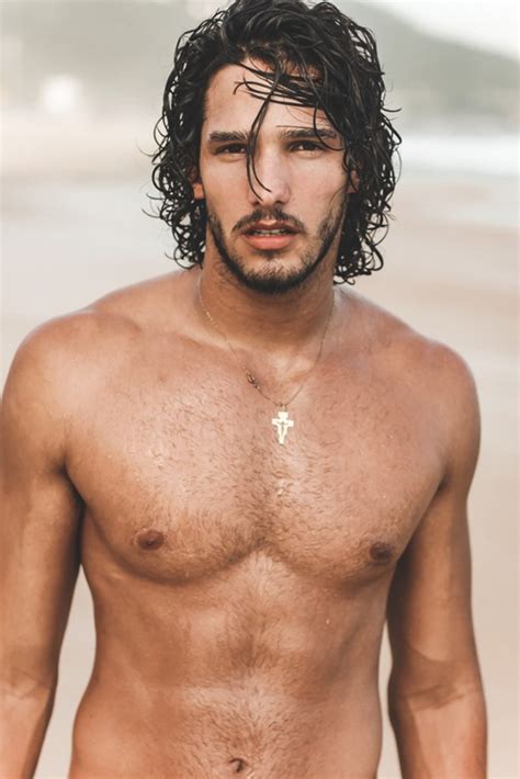 Filho De Claudio Zoli Do Hit Noite De Prazer Posa Para Ensaio