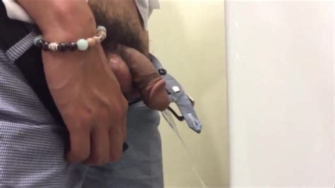 Pissing Japanese Guy Caught Pissing