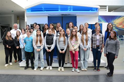 Girls Day bei IFE Technik begeistert junge Mädchen in Kematen Amstetten
