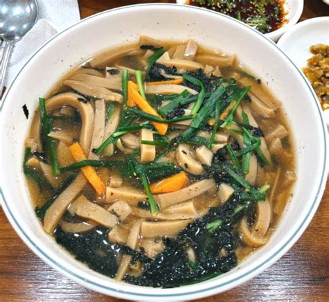 생생정보통 맛집오늘 옥천묵집 도토리냉묵밥 도토리칼국수 도토리수제비 충북 옥천군 옥천읍 하계리 맛집 2tv 저녁 생생정보 장사의신