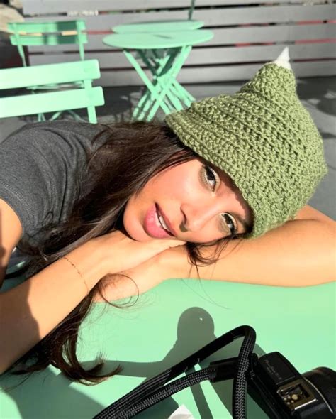 Izzy Rocha Is A Knockout R Reactgirlsofyt