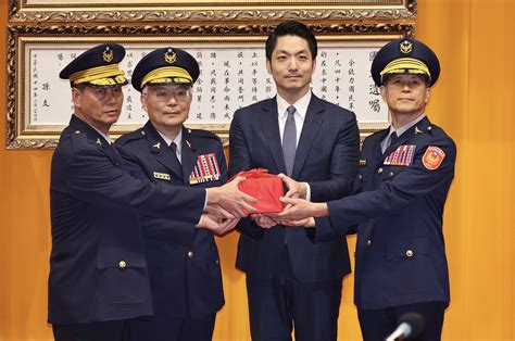 北市警局長李西河上任 蔣萬安稱「沒芥蒂」：期許有好績效~ 即時 ~ 2024 06 06 1702 ~ 責任編輯陳秀枝