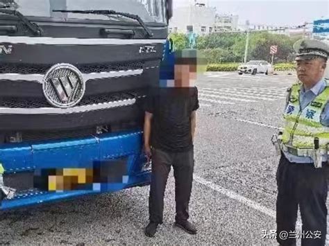 号牌能放倒？故意为之！ 中国交通网 Traffic In China