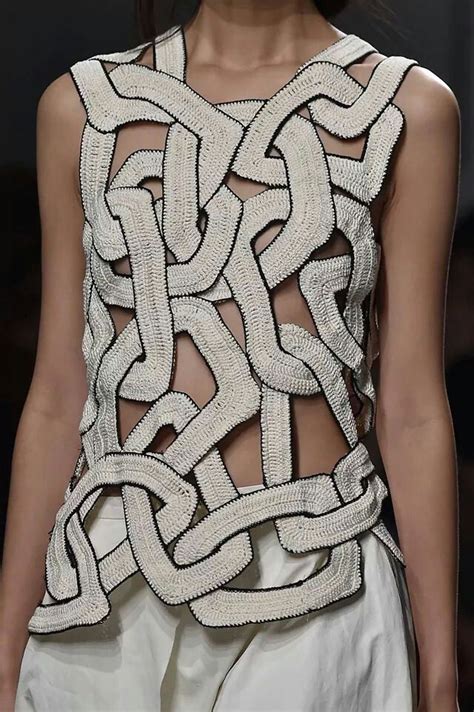 Diyana ivanova | Knit fashion, Crochet clothes, Crochet fashion